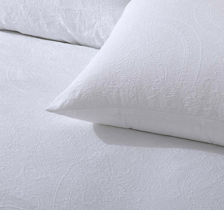 Elma Quilt Cover Set Range White – Manchester Warehouse