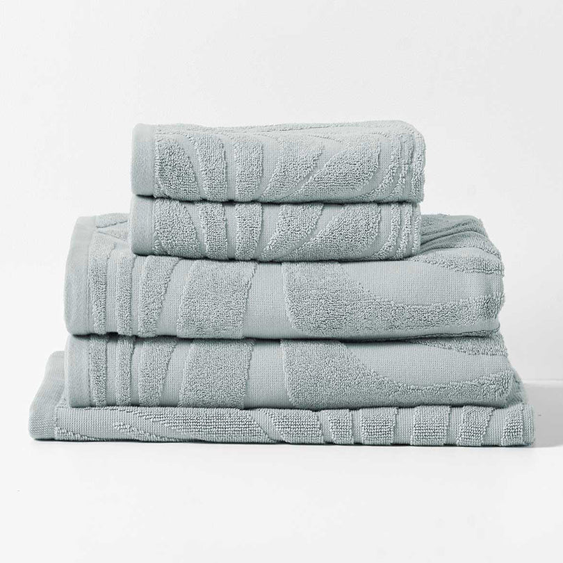 Wave 550GSM Bath Towel Range Pearl Blue – Manchester Warehouse